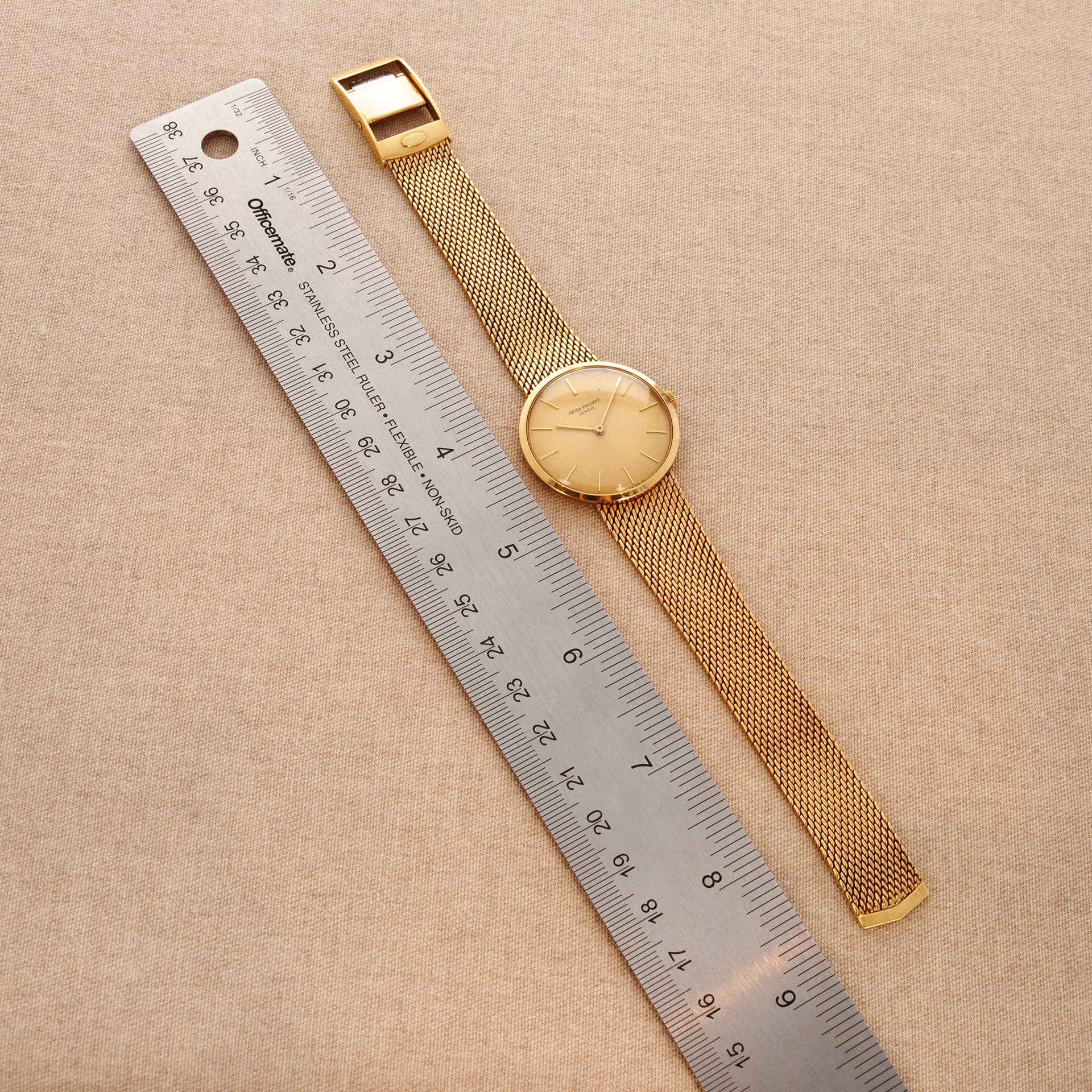 Patek Philippe Calatrava 3562 18k YG – The Keystone Watches